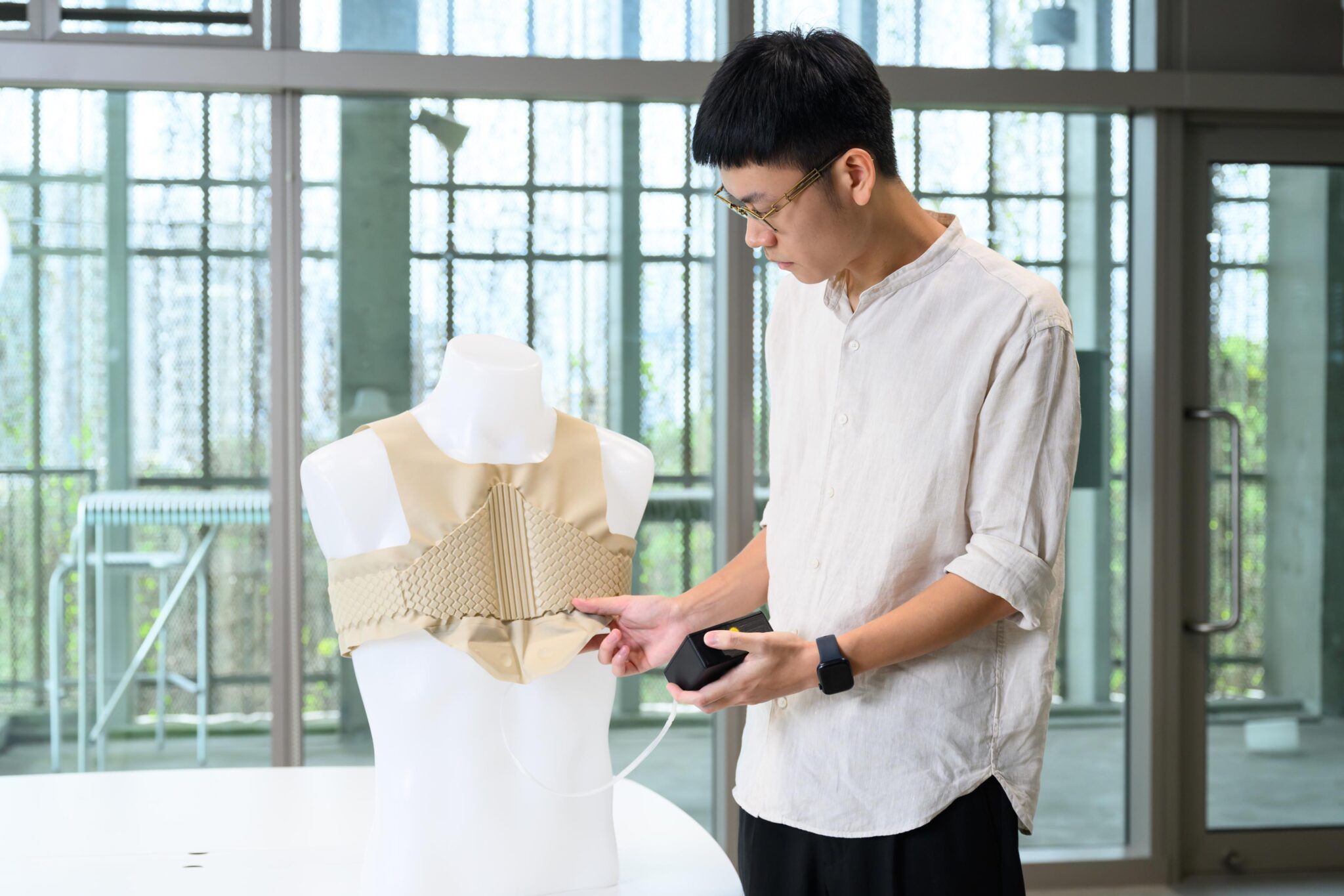 National Winner of James Dyson Award 2023 awarded to E Ian Siew, NUS ...