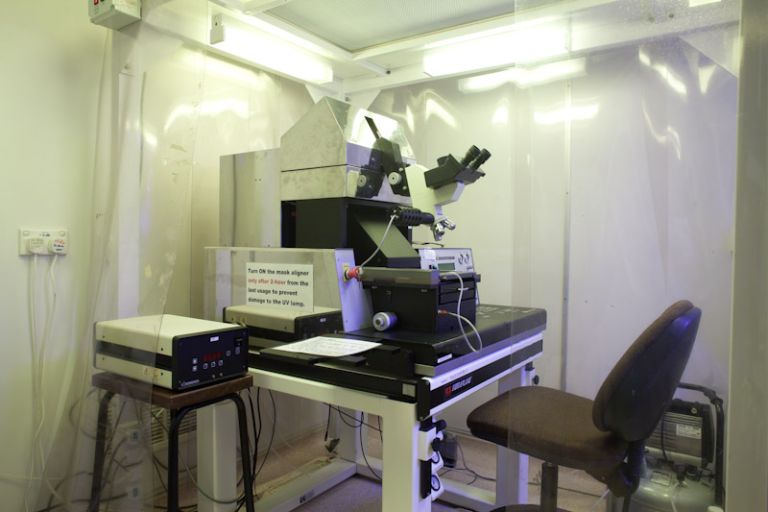 Mask Aligner MA6 (Class 10K) – E6NANOFAB