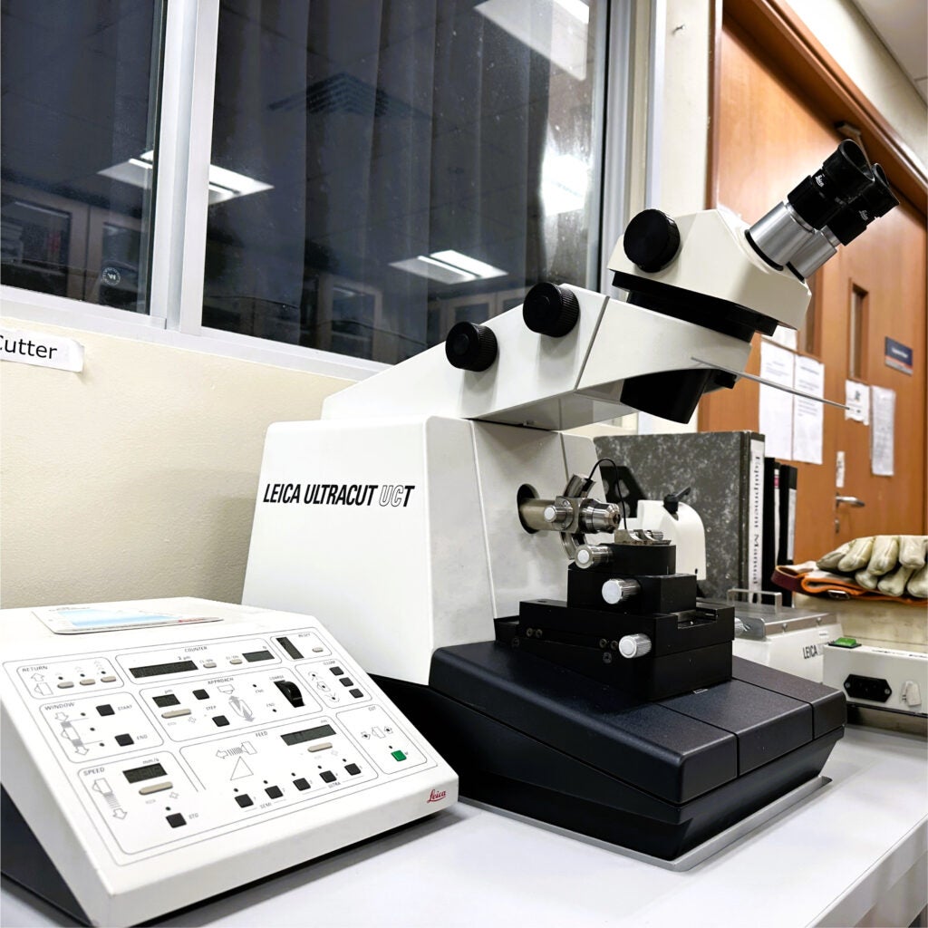 Auxiliary Cluster - EMF